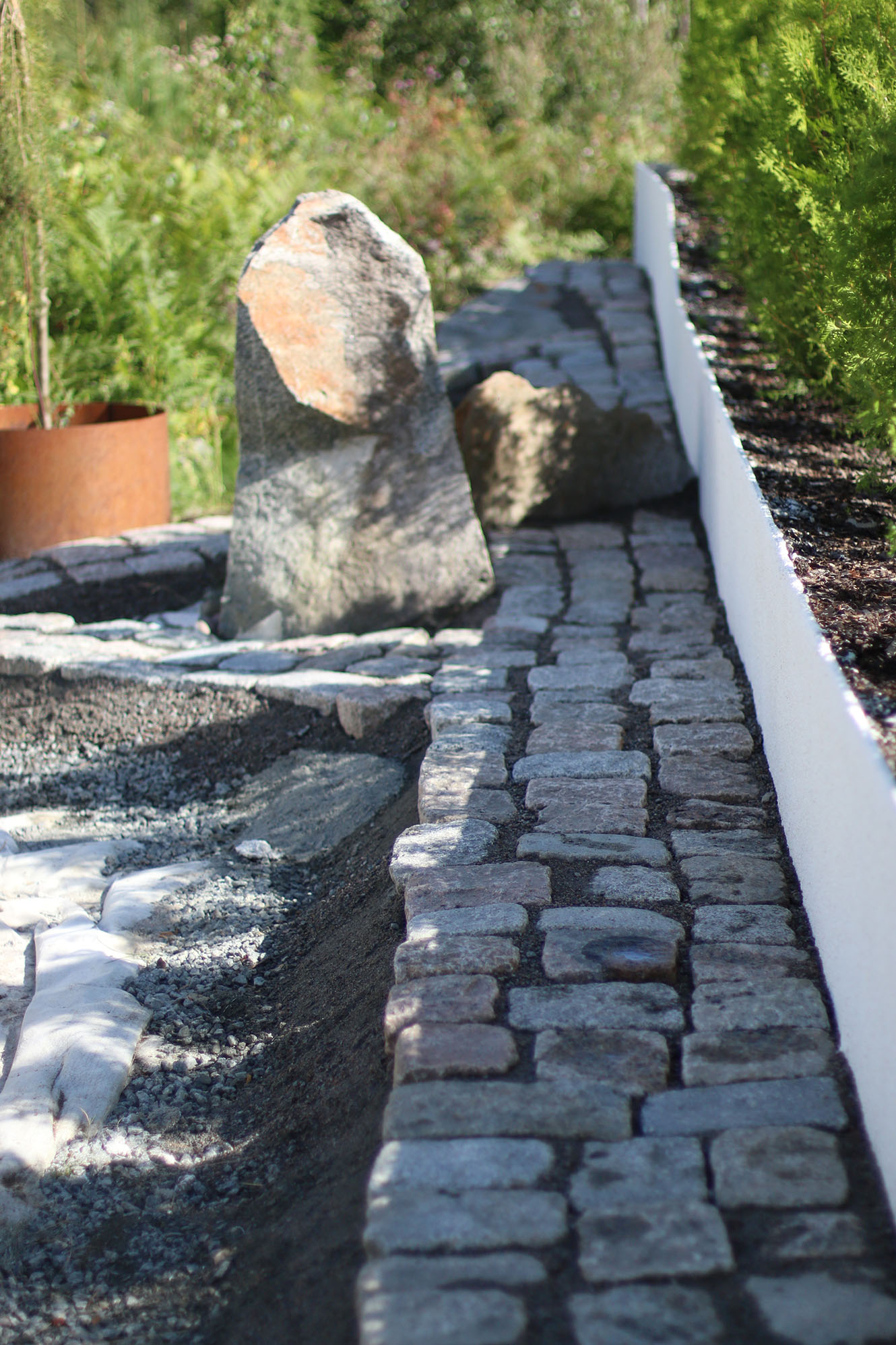 STENSÄTTNINGEN ÄR KLAR - Gott för själen